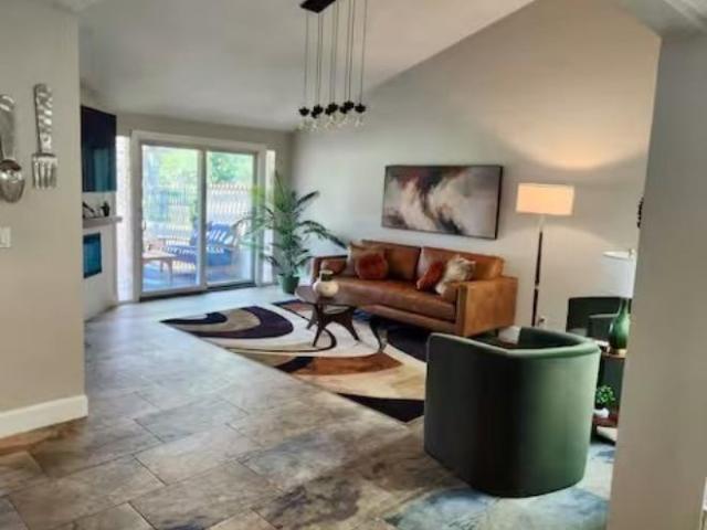 3 Br, 2 bath, Single Family 3177 Bel Air Drive