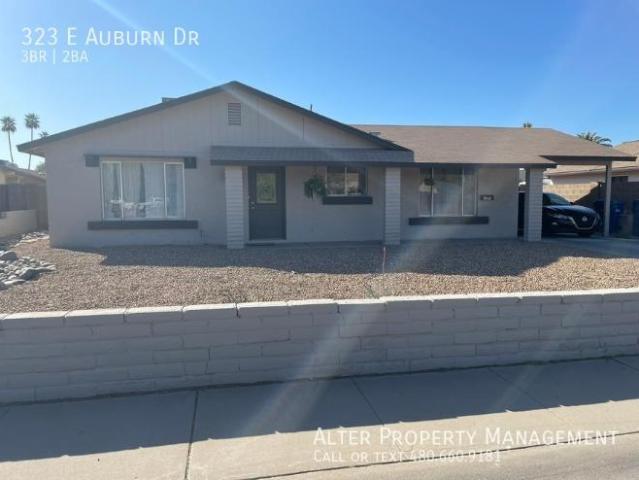 3 Br, 2 bath, Single Family 323 E Auburn Dr