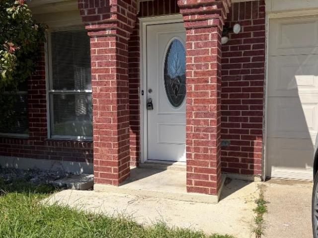3 Br, 2 bath, Single Family 323 Moss Hill Drive