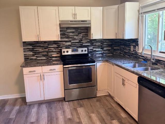3 Br, 2 bath, Single Family 3206 Elmwood Avenue