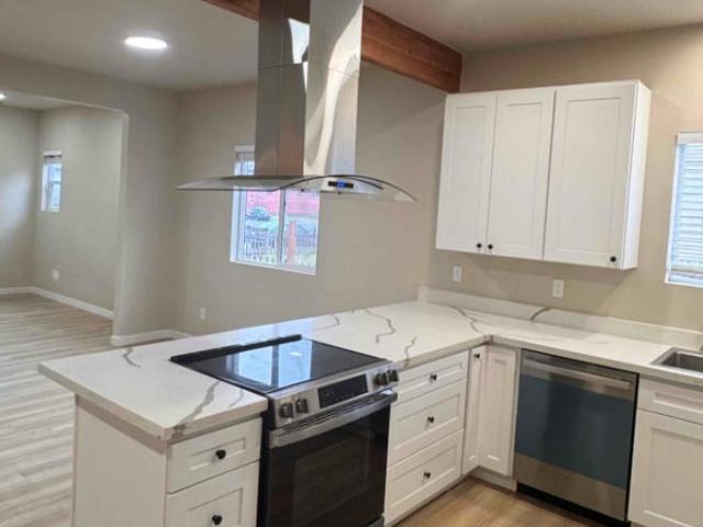3 Br, 2 bath, Single Family 320 N Diamond St
