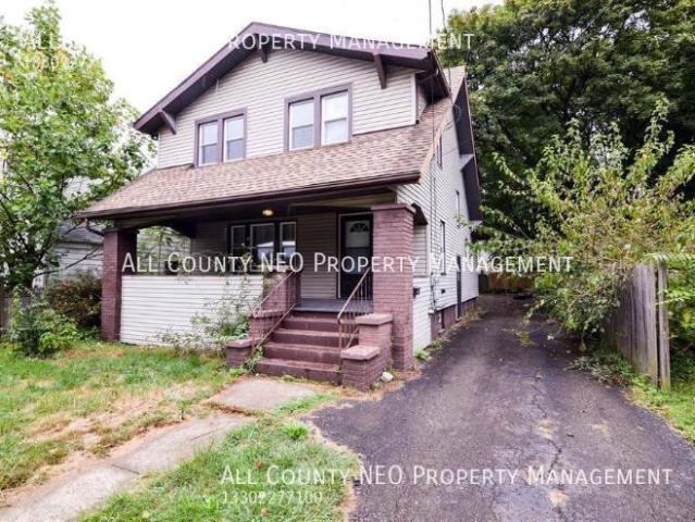 3 Br, 2 bath, Single Family 321 Grace Avenue