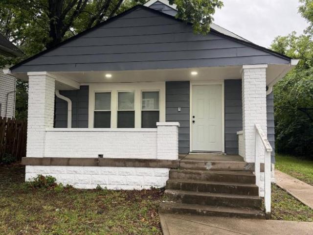 3 Br, 2 bath, Single Family 3221 E 38th St
