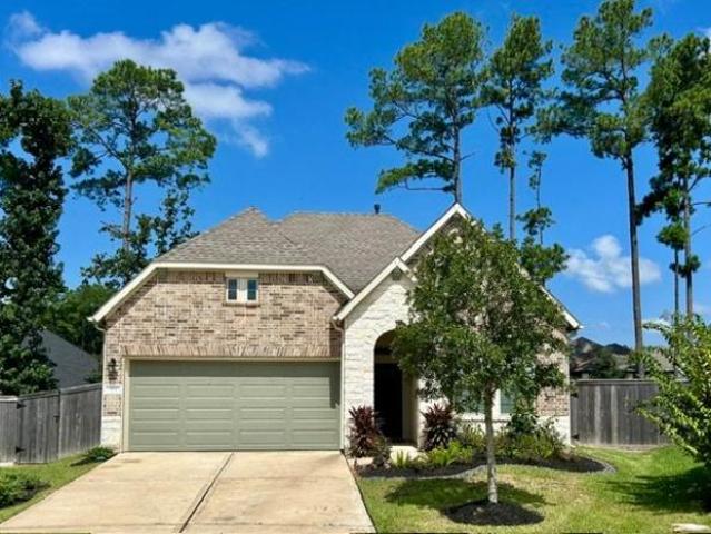 3 Br, 2 bath, Single Family 322 Fan Palm Ct
