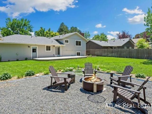 3 Br, 2 bath, Single Family 3243 Pepperwood Lane