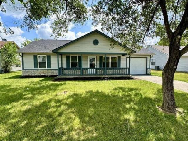 3 Br, 2 bath, Single Family 3245 Moccasin Ct