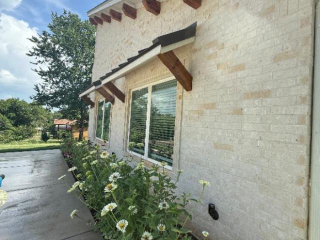 3 Br, 2 bath, Single Family 324 Inwood Dr