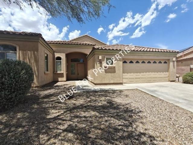 3 Br, 2 bath, Single Family 324 N Oak Tree Canyon Loop