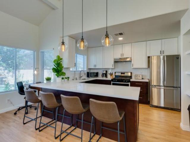3 Br, 2 bath, Single Family 3262 Hidden Falls Way