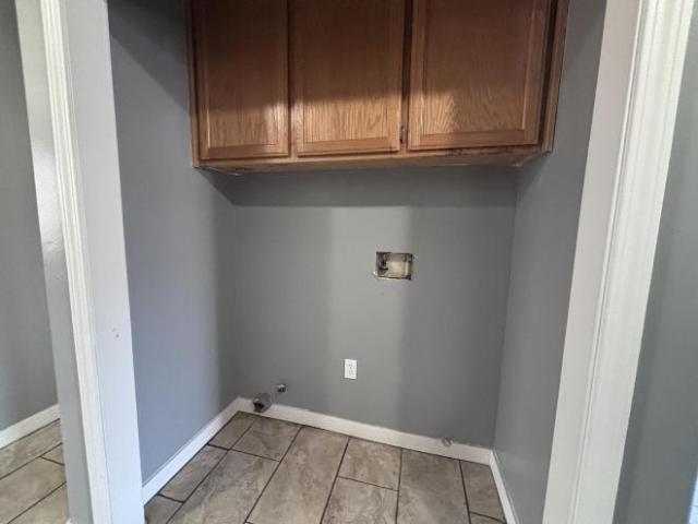 3 Br, 2 bath, Single Family 326 Beardsley Avenue