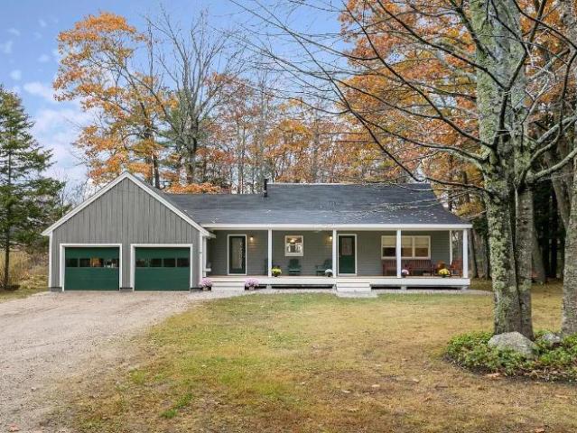 3 Br, 2 bath, Single Family 32 Maple Ave