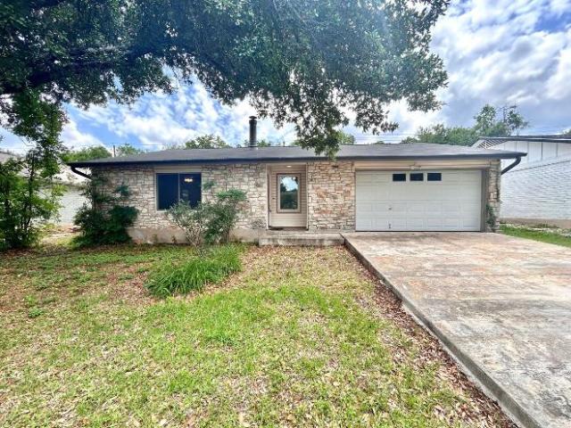 3 Br, 2 bath, Single Family 3305 Oak Aly