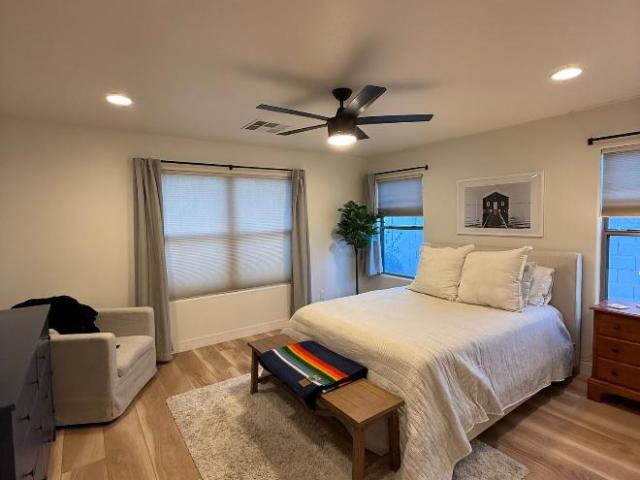 3 Br, 2 bath, Single Family 3328 W Belle Ave