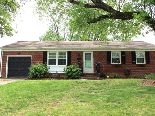 3 Br, 2 bath, Single Family 334 Thalia Dr