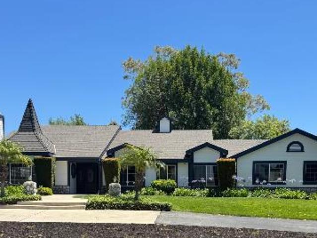 3 Br, 2 bath, Single Family 33747 Madera De Playa