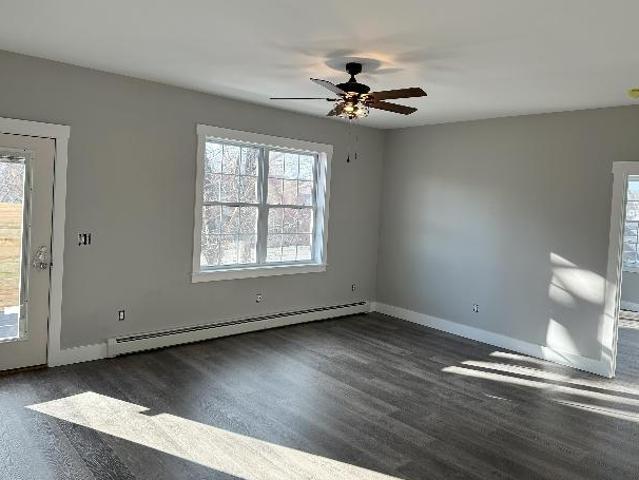 3 Br, 2 bath, Single Family 3 Court Street