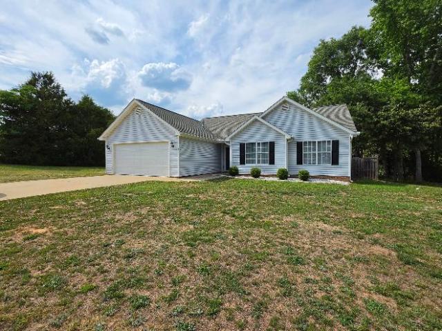 3 Br, 2 bath, Single Family 3 Lawrence Ward Ct