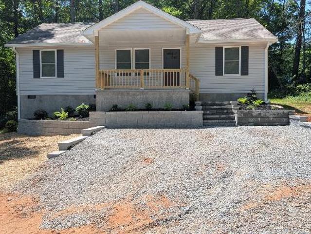 3 Br, 2 bath, Single Family 3 Woodland Hills Dr