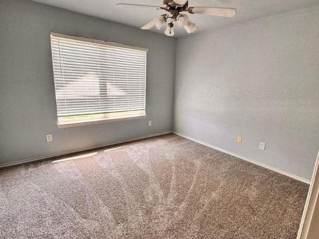 3 Br, 2 bath, Single Family 4401 SE 86th St