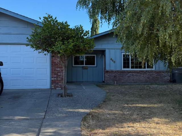 3 Br, 2 bath, Single Family 440 Gibson Rd