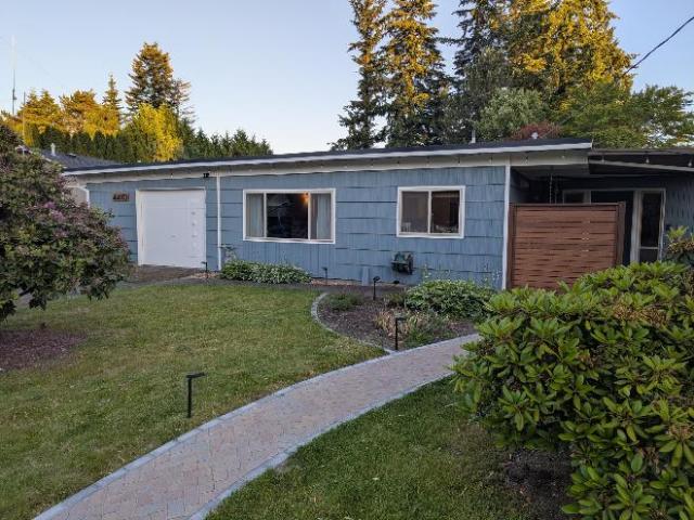 3 Br, 2 bath, Single Family 4410 224th St SW