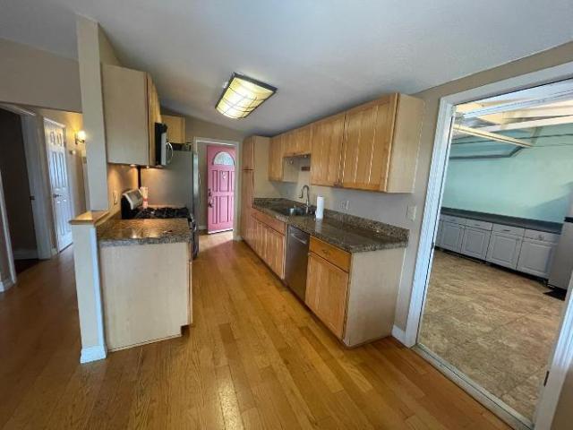 3 Br, 2 bath, Single Family 4424 Gina St