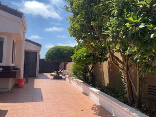 3 Br, 2 bath, Single Family 4433 Logan Ave