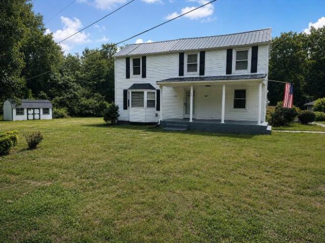 3 Br, 2 bath, Single Family 447 Toytown Rd