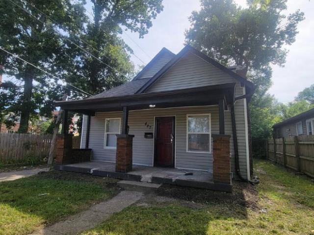 3 Br, 2 bath, Single Family 447 North Dearborn Street