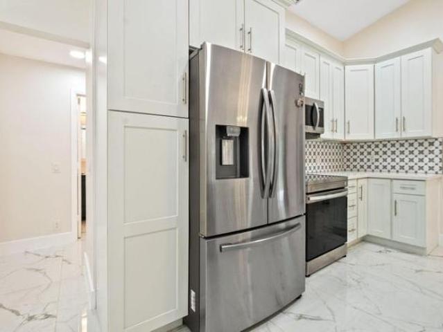 3 Br, 2 bath, Single Family 4498 Dogwood Circle