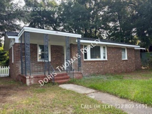 3 Br, 2 bath, Single Family 44 S Parkwood Drive