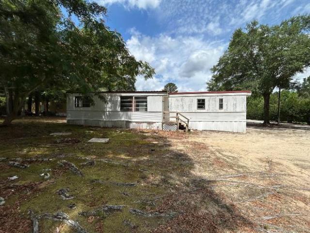 3 Br, 2 bath, Single Family 4502 East Old Marion