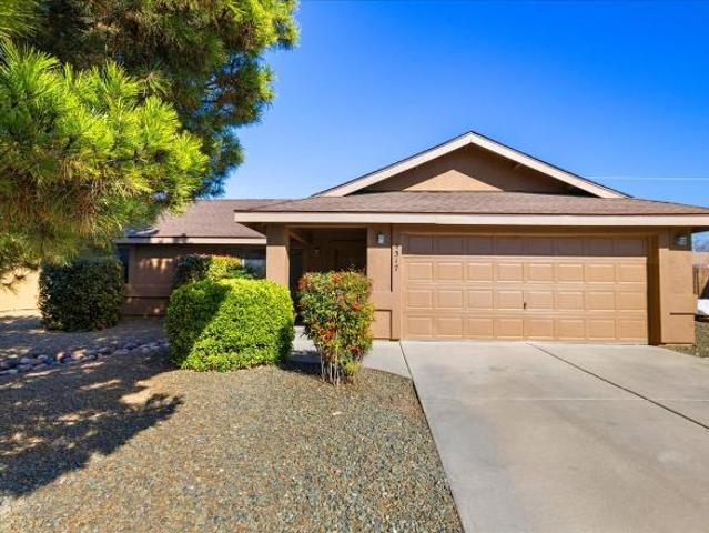 3 Br, 2 bath, Single Family 4517 North Sauter Drive East