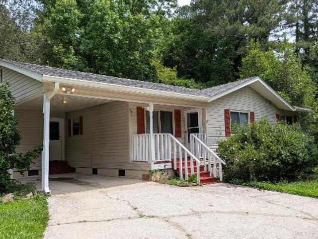 3 Br, 2 bath, Single Family 4521 Amy Rd