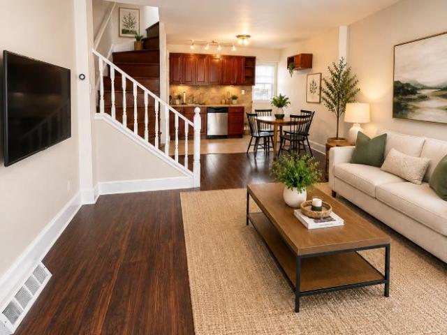 3 Br, 2 bath, Single Family 4523 Saint Davids St