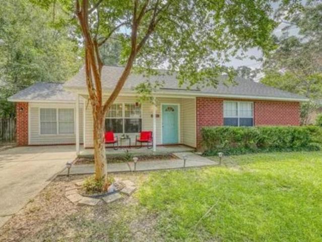 3 Br, 2 bath, Single Family 4527 Morningside Ln