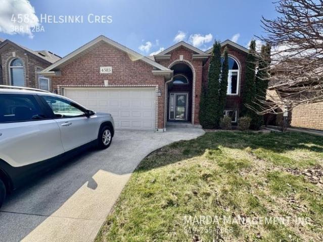 3 Br, 2 bath, Single Family 4583 Helsinki Cres