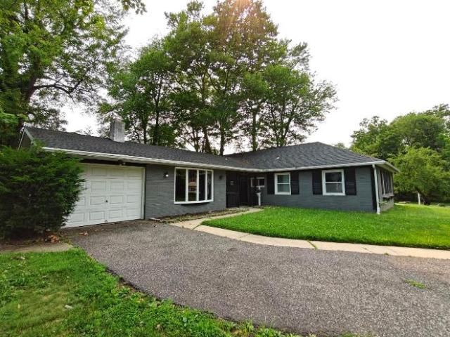3 Br, 2 bath, Single Family 45 Meribrook Cir
