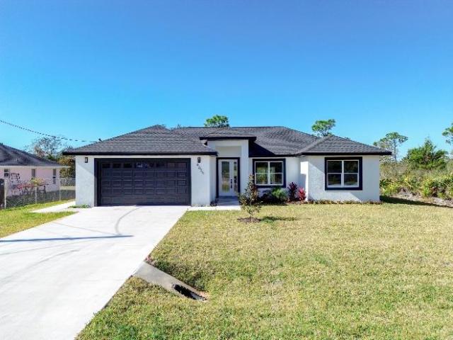 3 Br, 2 bath, Single Family 4625 Cortez Blvd