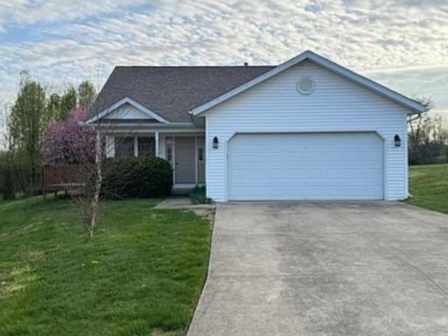 3 Br, 2 bath, Single Family 4626 S Sparrow Ct