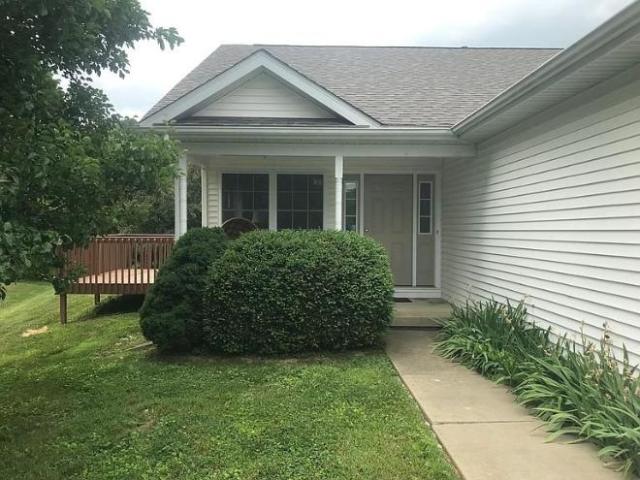 3 Br, 2 bath, Single Family 4626 S Sparrow Ct