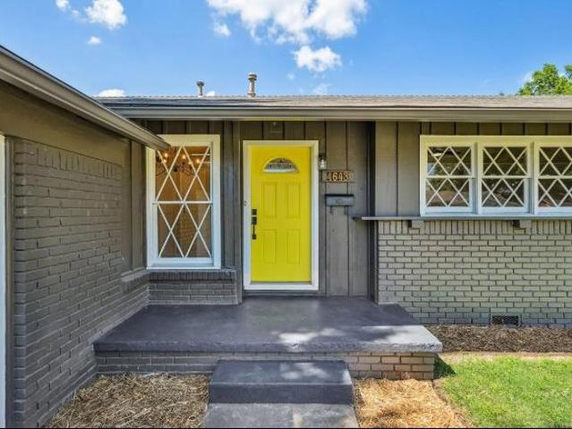 3 Br, 2 bath, Single Family 4643 E 59th St