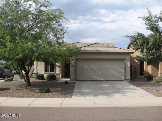3 Br, 2 bath, Single Family 466 East Yellow Wood Avenue