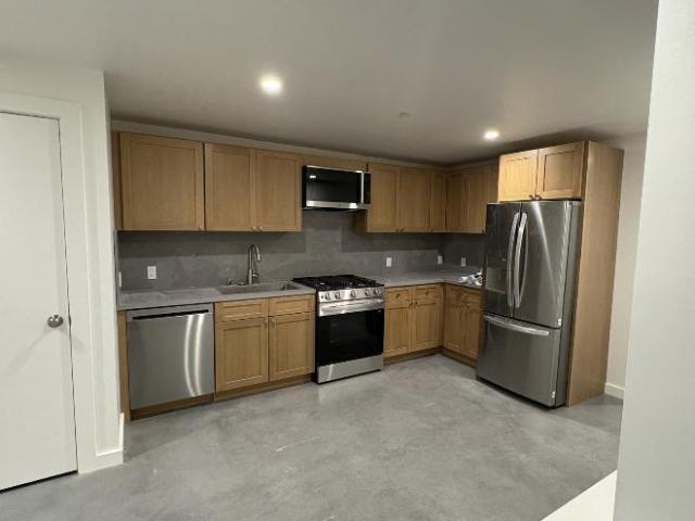 3 Br, 2 bath, Single Family 46 Jasper Pl