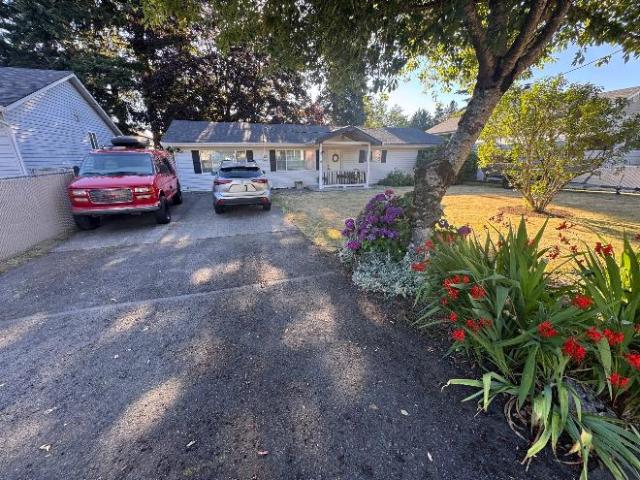 3 Br, 2 bath, Single Family 4710 NE 129th Ave