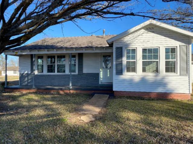 3 Br, 2 bath, Single Family 4714 Highway 271 North