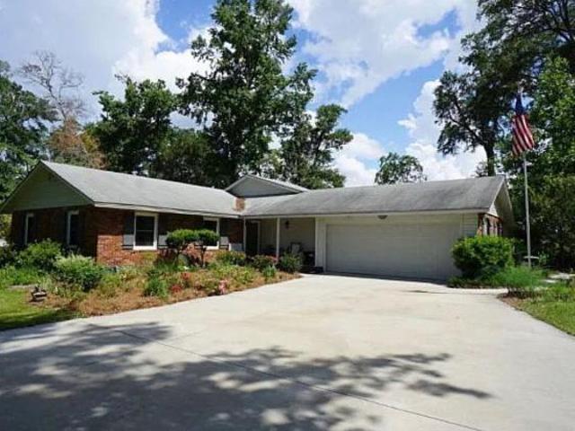 3 Br, 2 bath, Single Family 4748 Michelle St