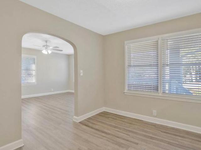 3 Br, 2 bath, Single Family 47 White Oak Rd