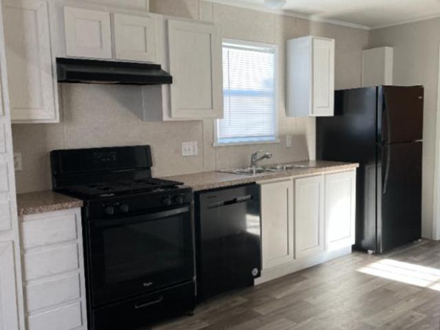 3 Br, 2 bath, Single Family 4801 E County Rd 67
