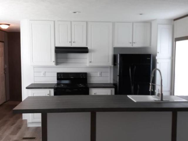 3 Br, 2 bath, Single Family 4801 E County Rd 67